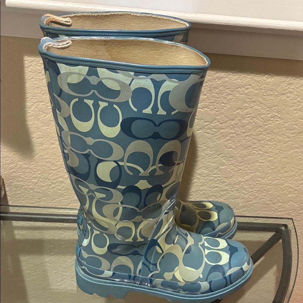 Coach Blue And Sage Signature Pattern Rain Boots - Gem